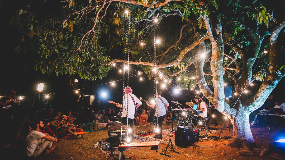 The Many Stellar Vibes of a Sofar Night
